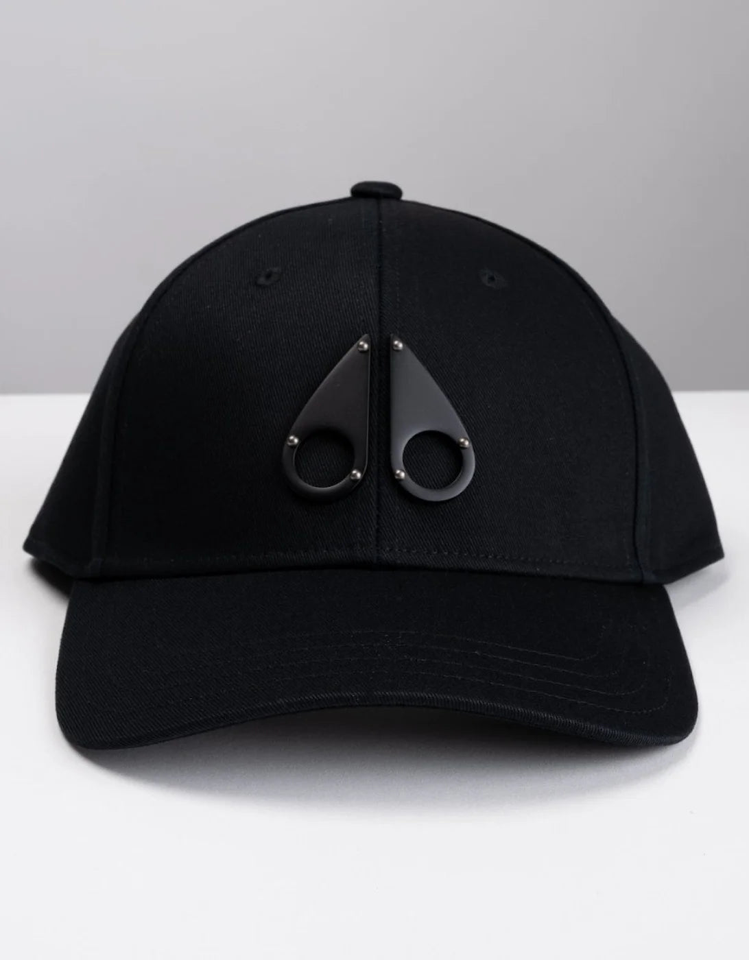 Moose Knuckles Cap- Black/Black – Ryat Menswear